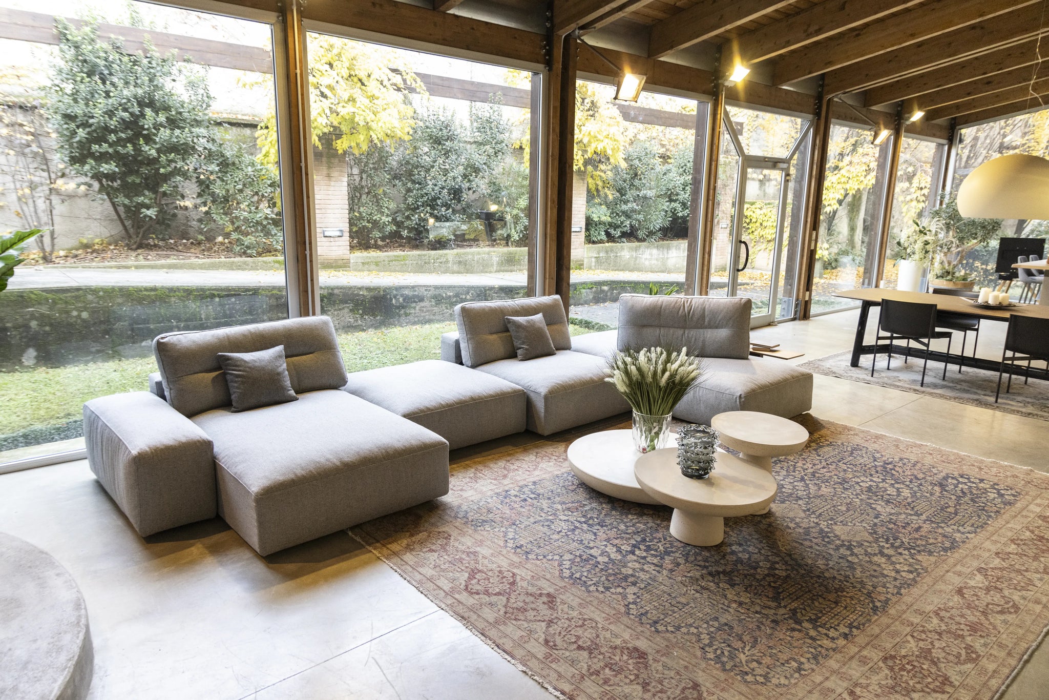 Longo Design | Showroom Calcinate